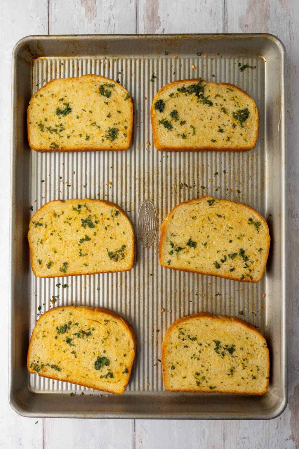 5-Ingredient Homemade Texas Toast Garlic Bread — Marley's Menu
