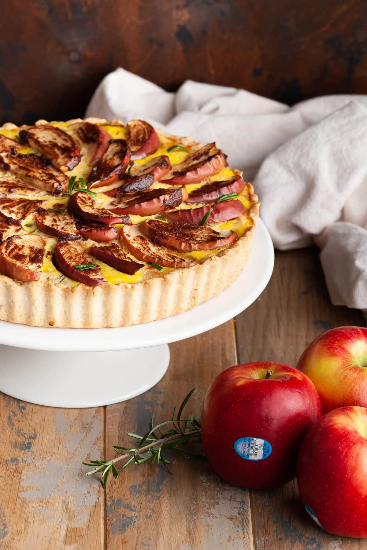 Showstopping Apple and Cheddar Quiche — Marley's Menu