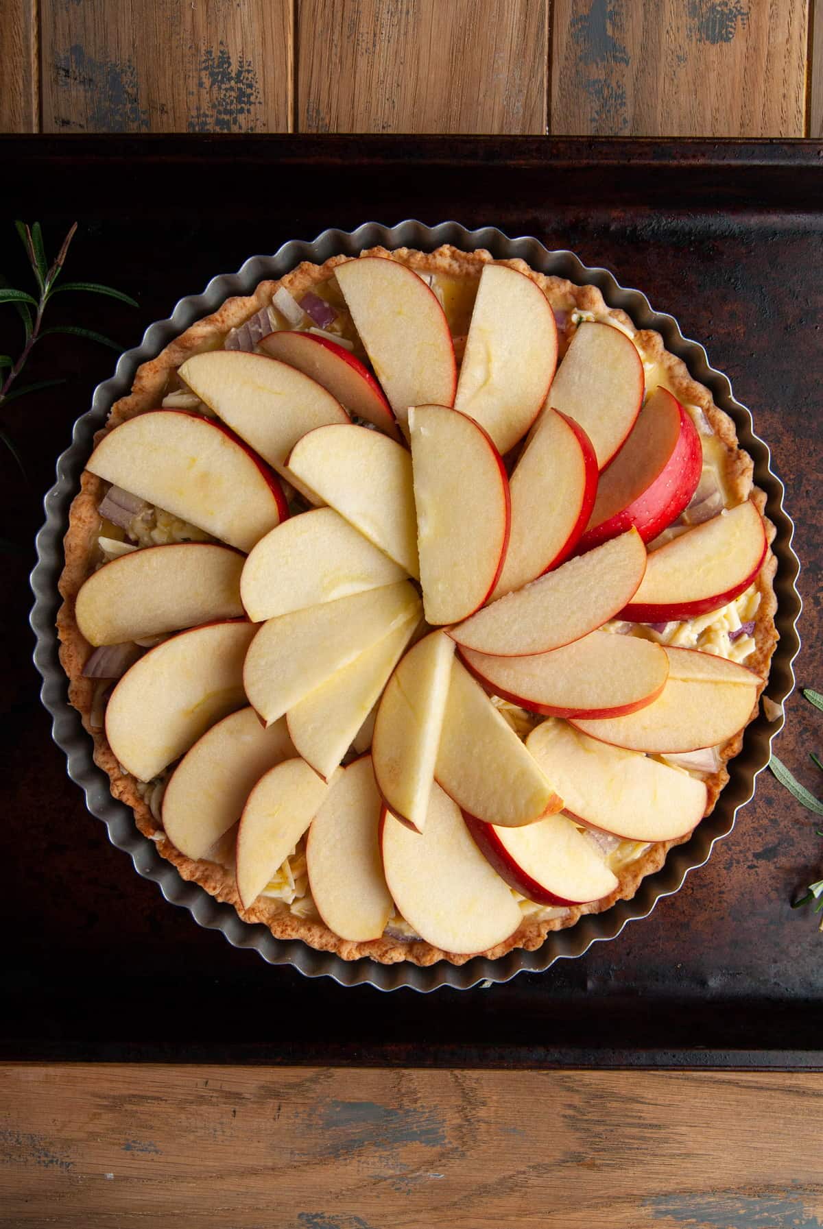 Showstopping Apple and Cheddar Quiche — Marley's Menu