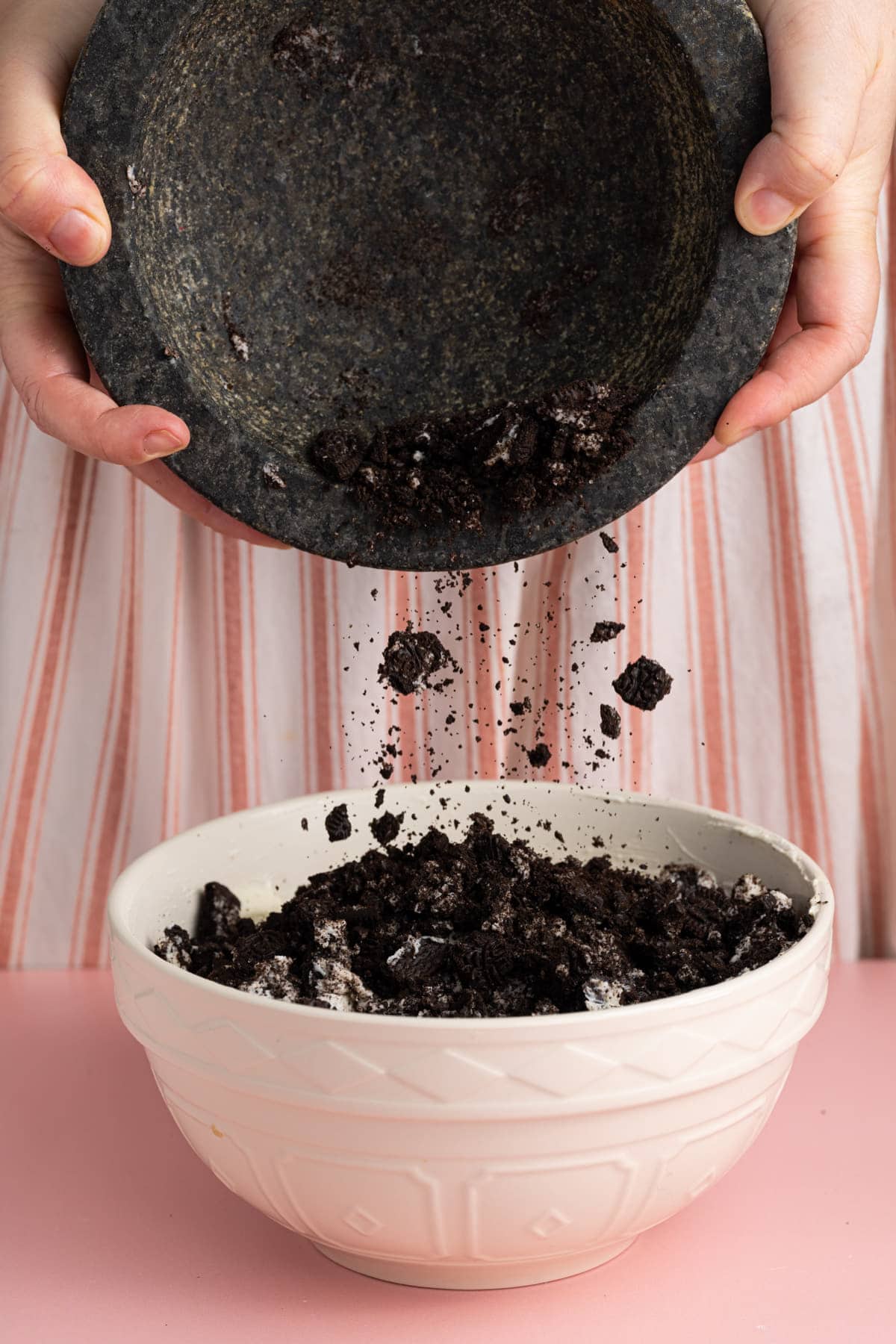 4-Ingredient Fluffy Oreo Dip — Marley's Menu